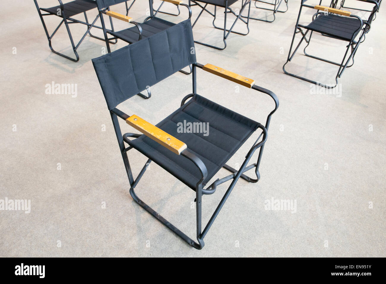 Folding chairs hi-res stock photography and images - Alamy