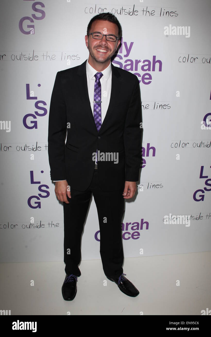 Lily Sarah Grace presents 'Color Outside The Lines' supporting teachers ...