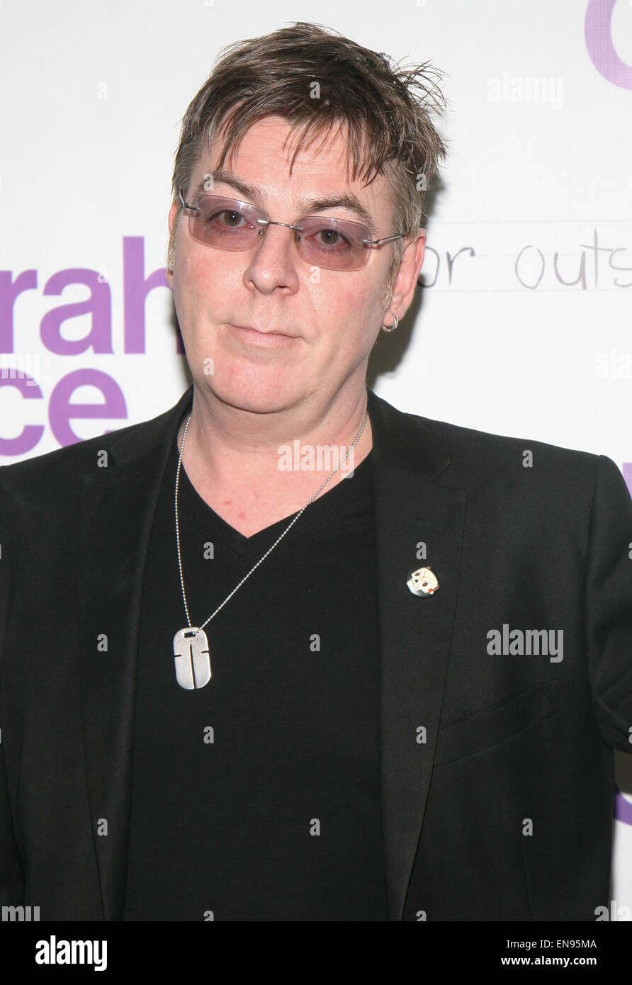 Lily Sarah Grace presents 'Color Outside The Lines' supporting teachers ...