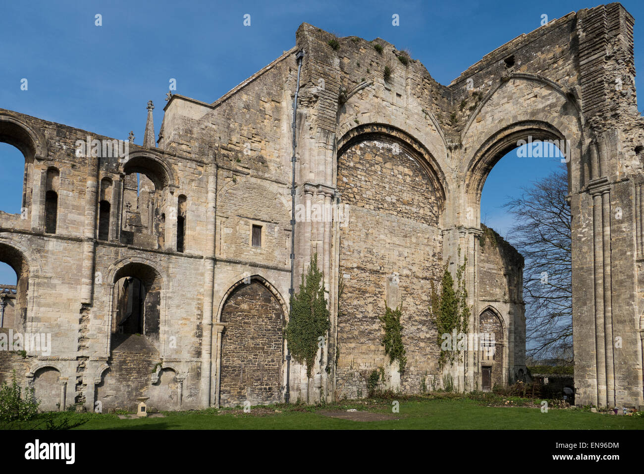 England, Wiltshire, Malmesbury, Abbey Stock Photo - Alamy