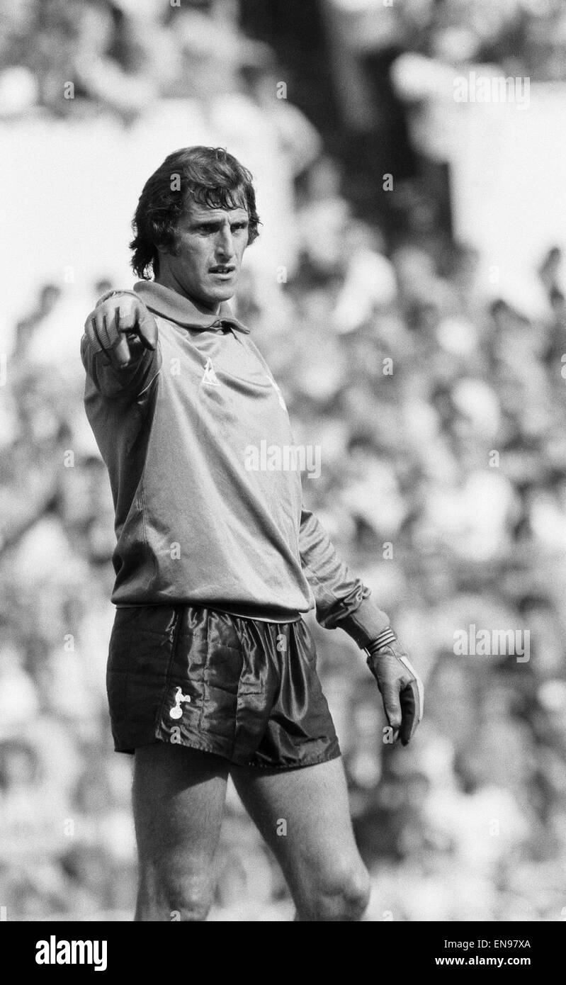 Ray clemence hi-res stock photography and images - Alamy
