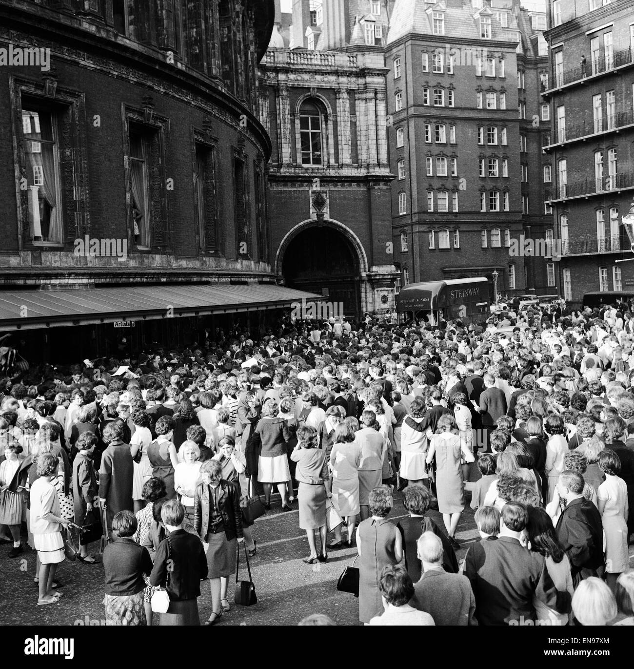 Rolling stones 1963 Black and White Stock Photos & Images - Alamy