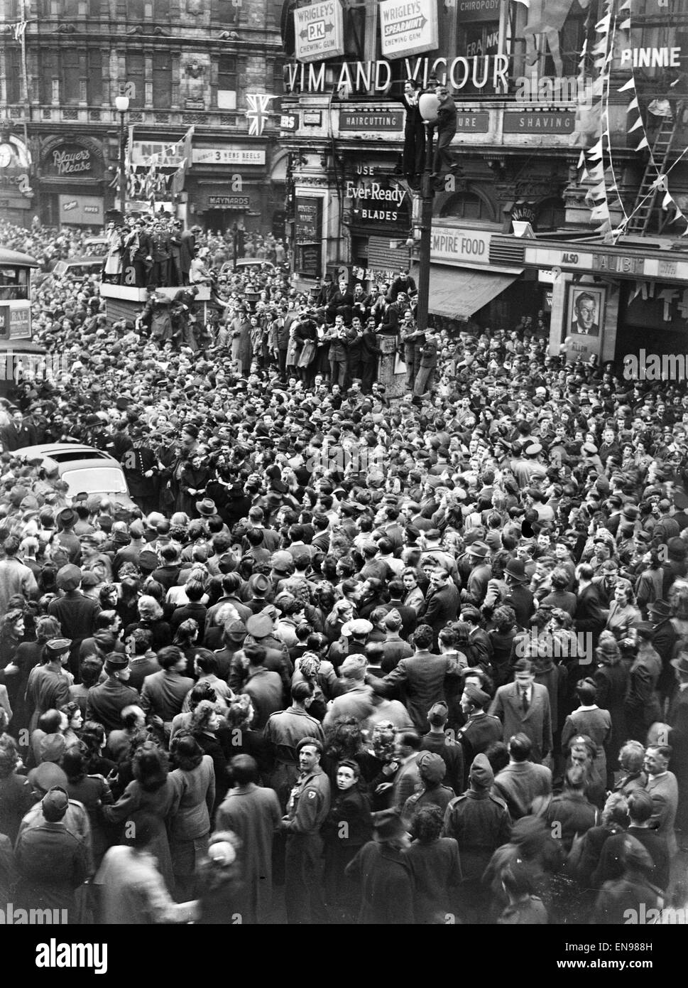 Ve celebrations Black and White Stock Photos & Images - Alamy