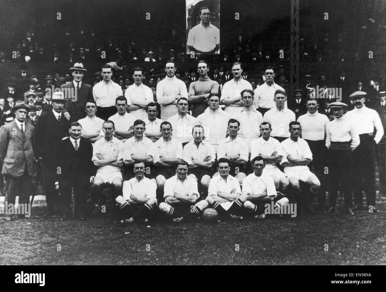 Football 1920s hi-res stock photography and images - Alamy