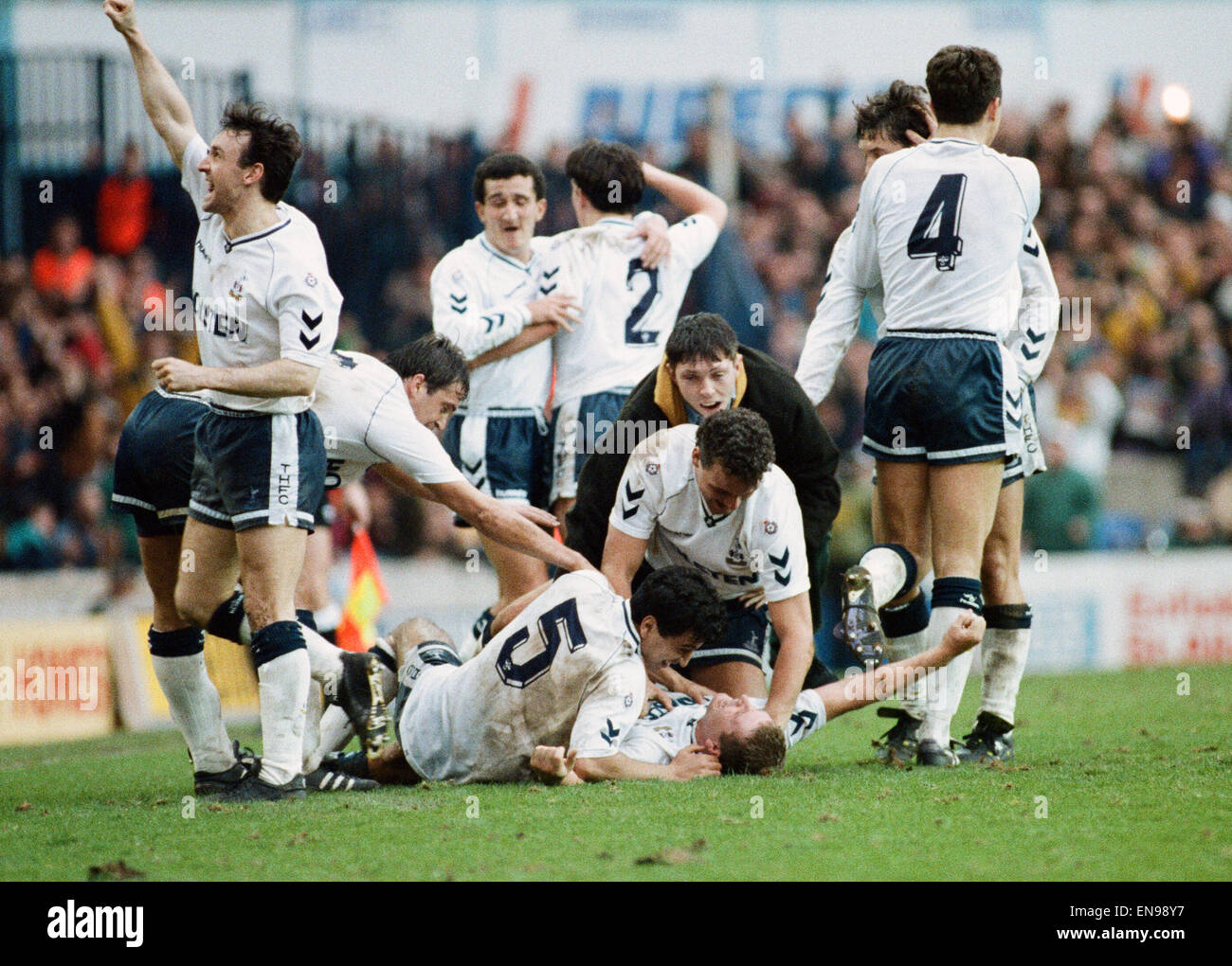 Sport football spurs gazza paul gascoigne hi-res stock photography and ...