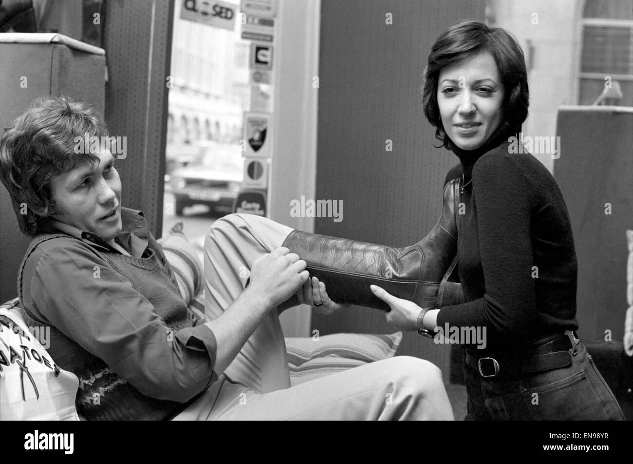 Kevin Finnegan the British and European Middleweight Champion gets ...