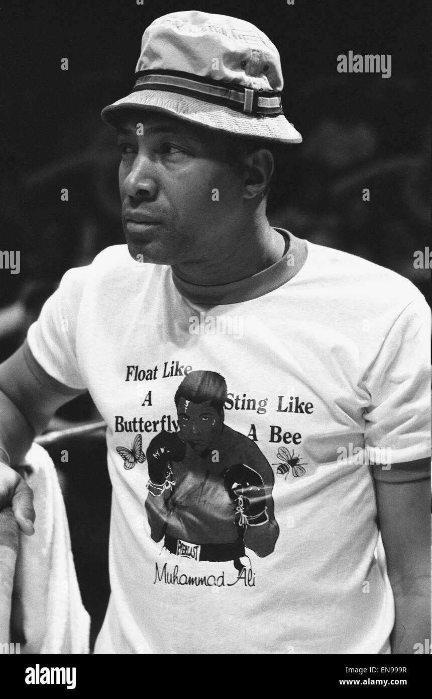 The ever-patient aide and timekeeper to Muhammad Ali , Walter 'Blood ...