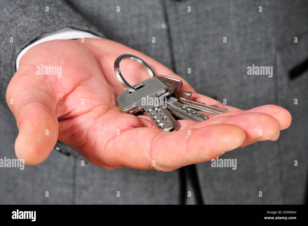Ring key contract hi-res stock photography and images - Alamy