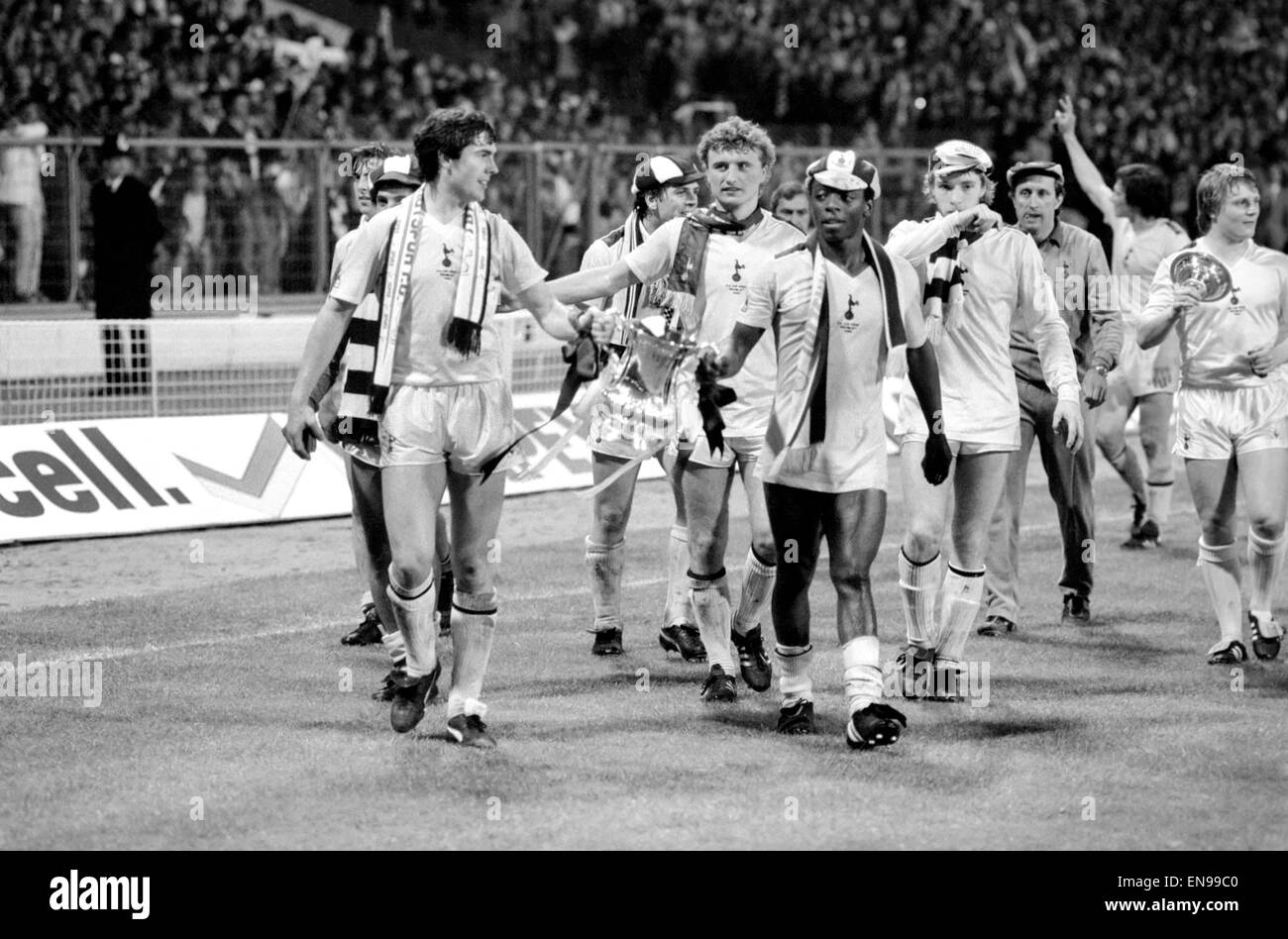 Wembley fa cup final 1982 hi-res stock photography and images - Alamy