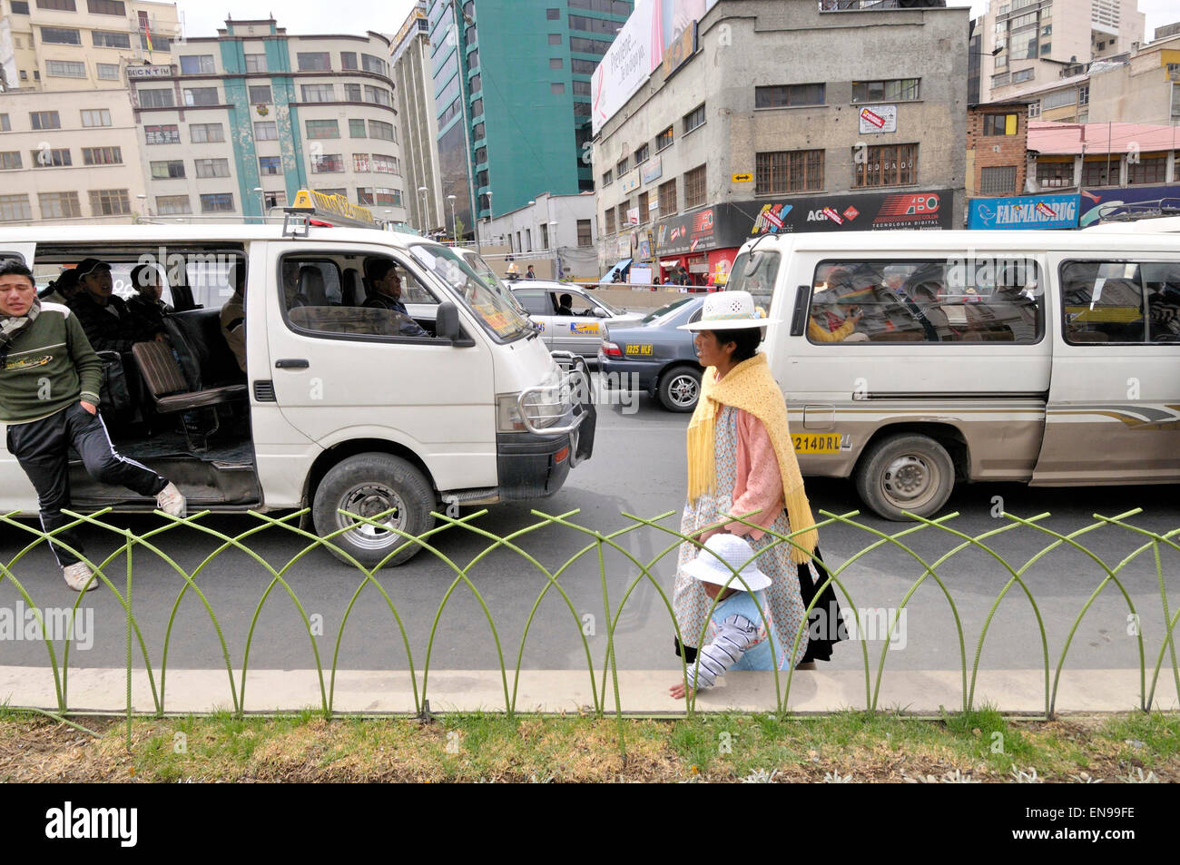 Daily life bolivia hi-res stock photography and images - Alamy
