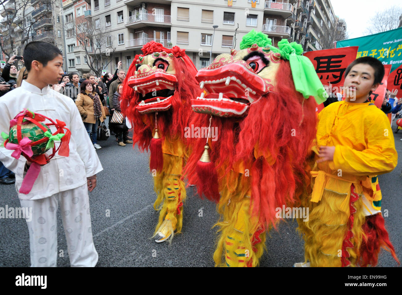 Chinese New Year celebrations by Chinese community in Barcelona ...