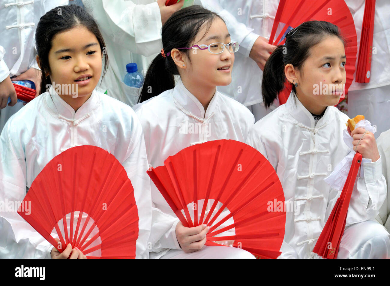 Chinese New Year celebrations by Chinese community in Barcelona ...