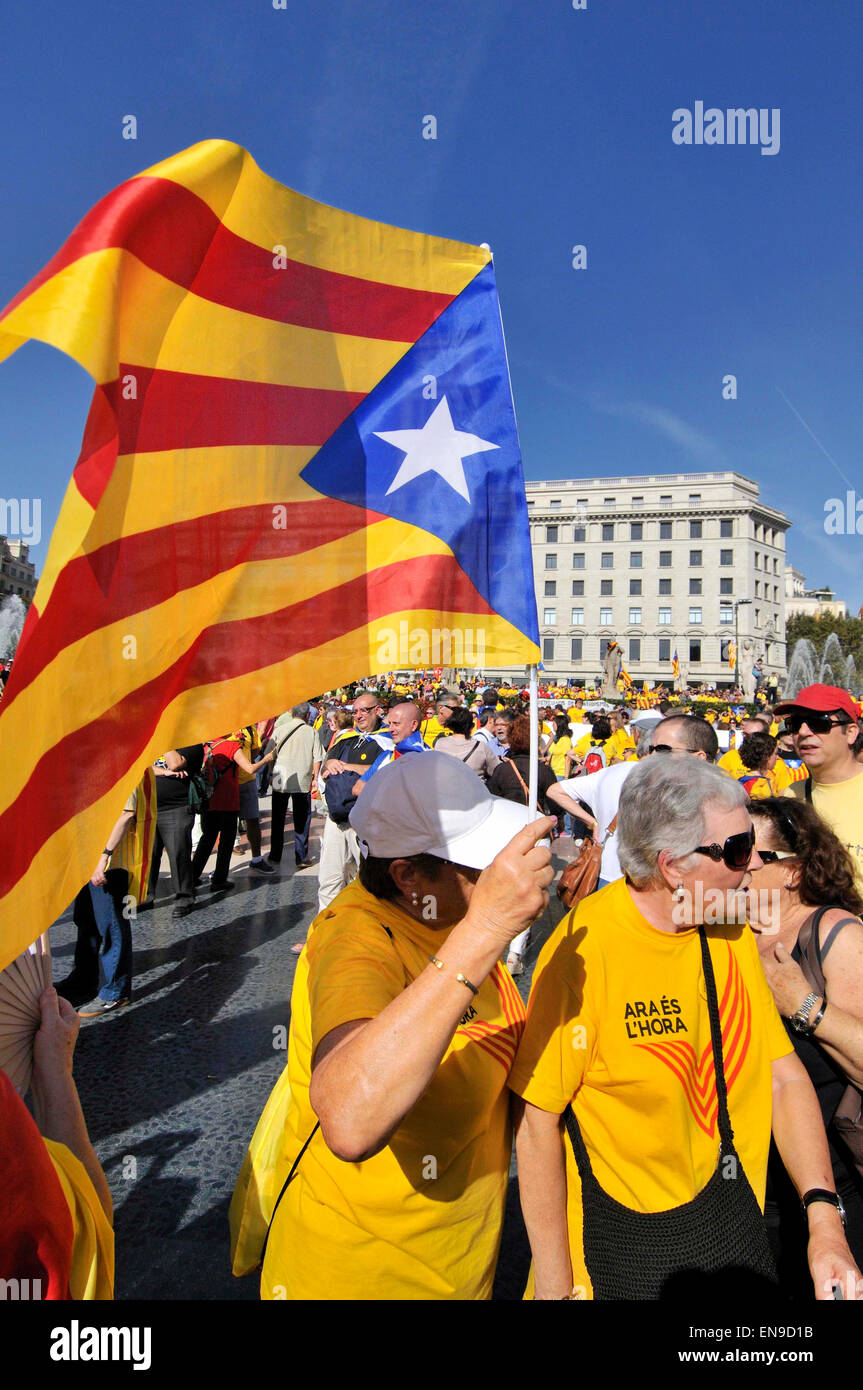 Barcelona independence flag hi-res stock photography and images - Alamy