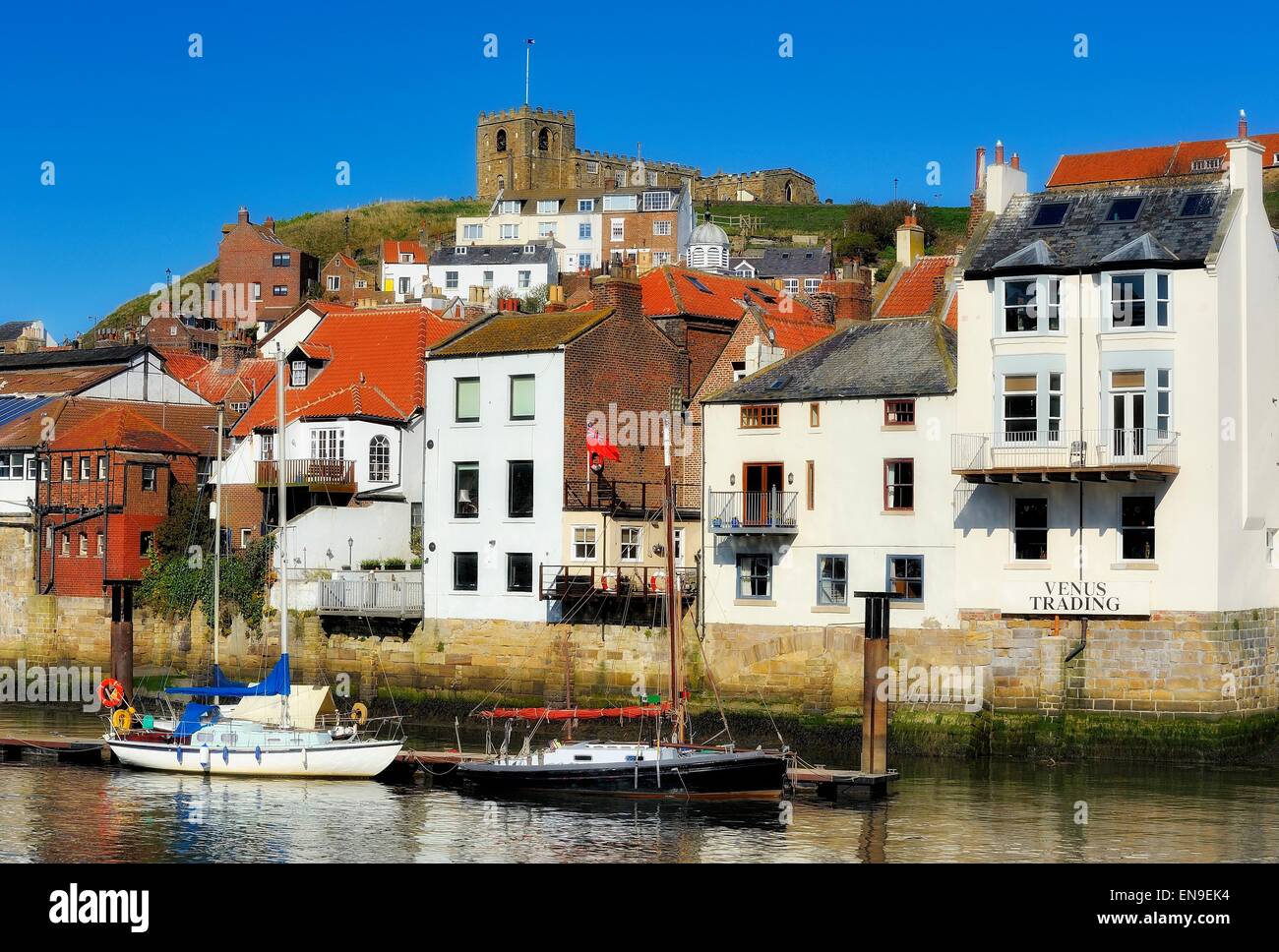 Sunny whitby hi-res stock photography and images - Alamy