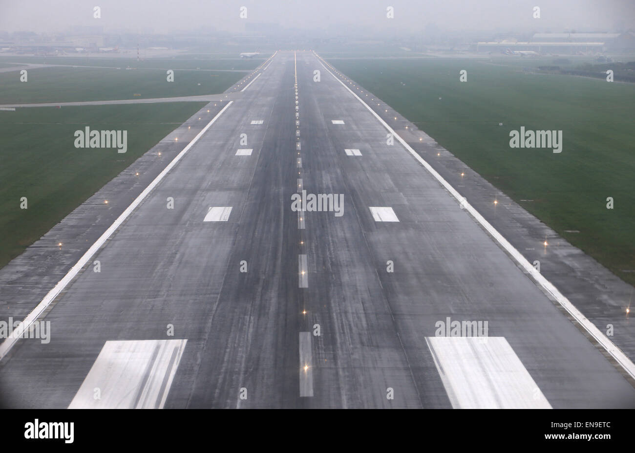 Hamburg, Germany. 25th Apr, 2015. A view from the cockpit of an ...