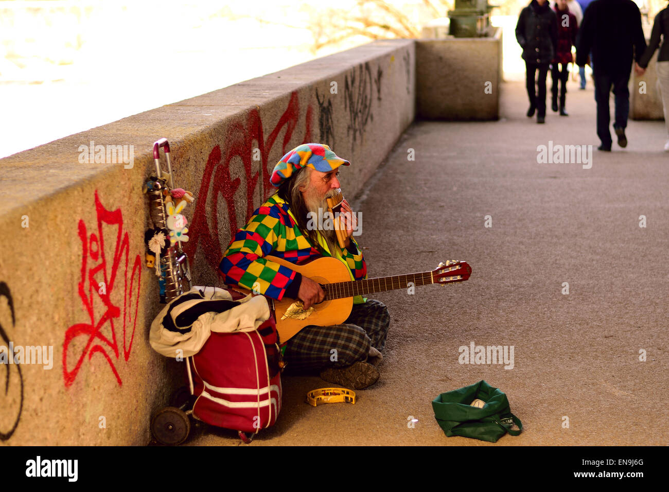 Old street musician Stock Photo - Alamy