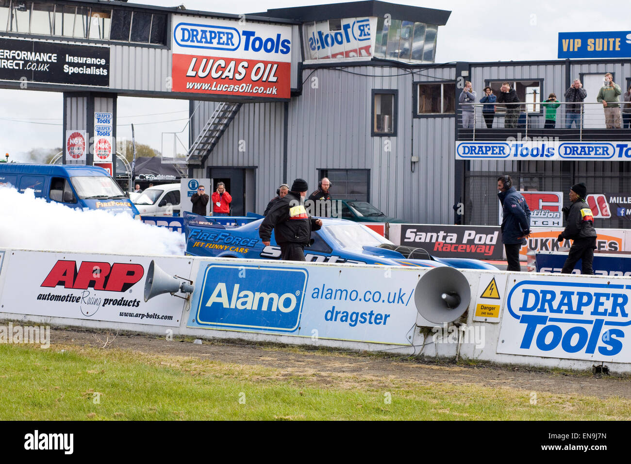 Jet Funny Car pilot Martin Hill takes to the track with Fire force 3 ...