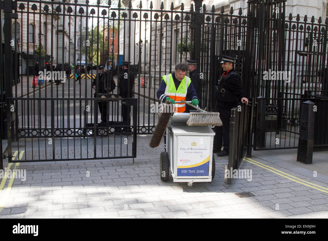 Westminster rubbish hi-res stock photography and images - Alamy