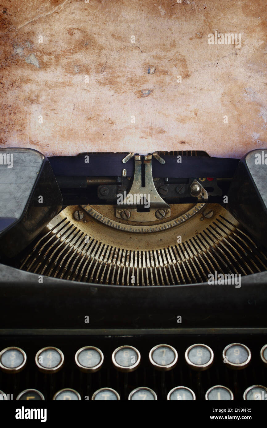 typewriter with blank page Stock Photo - Alamy