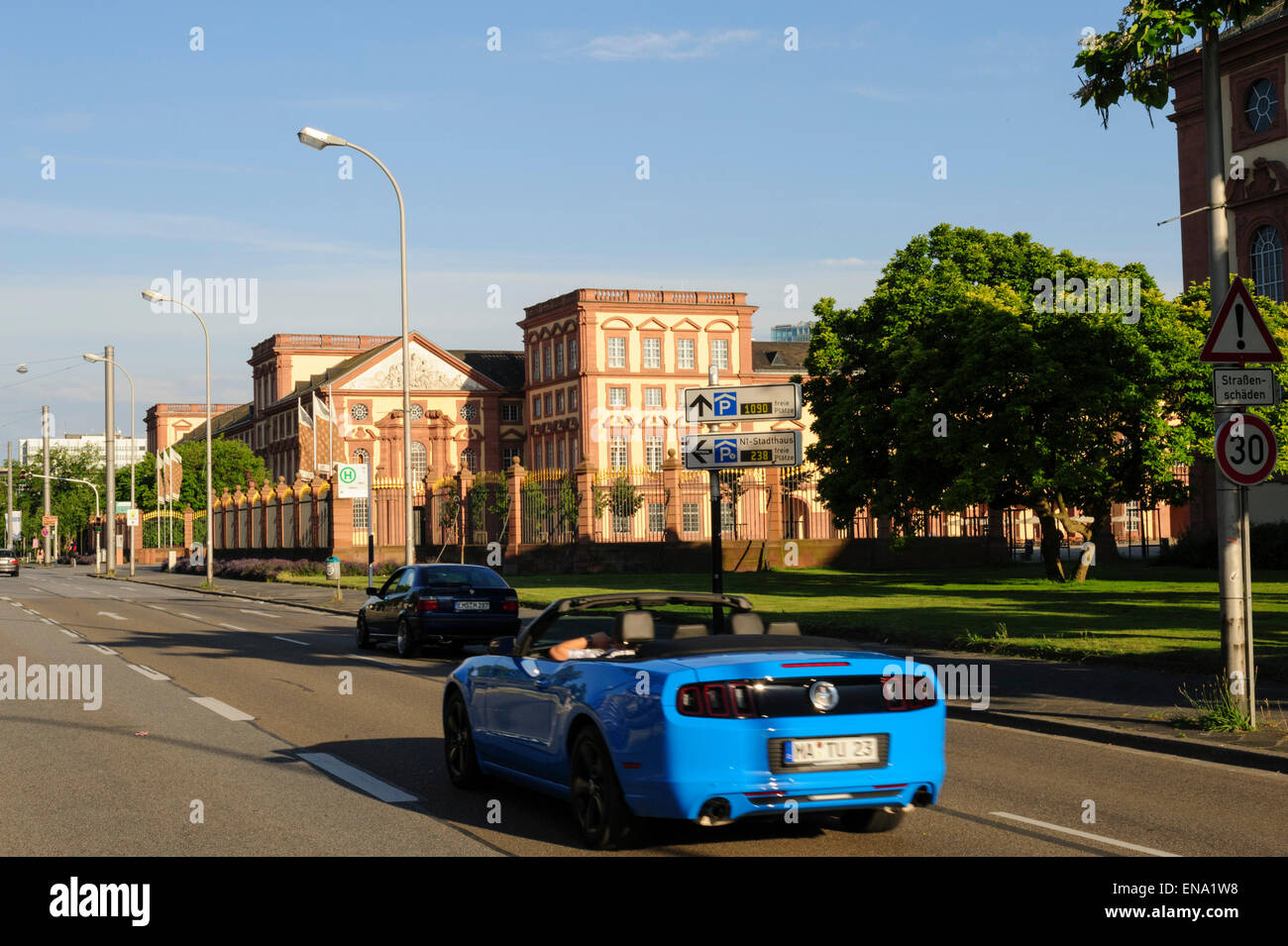 Mannheim palace hi-res stock photography and images - Alamy