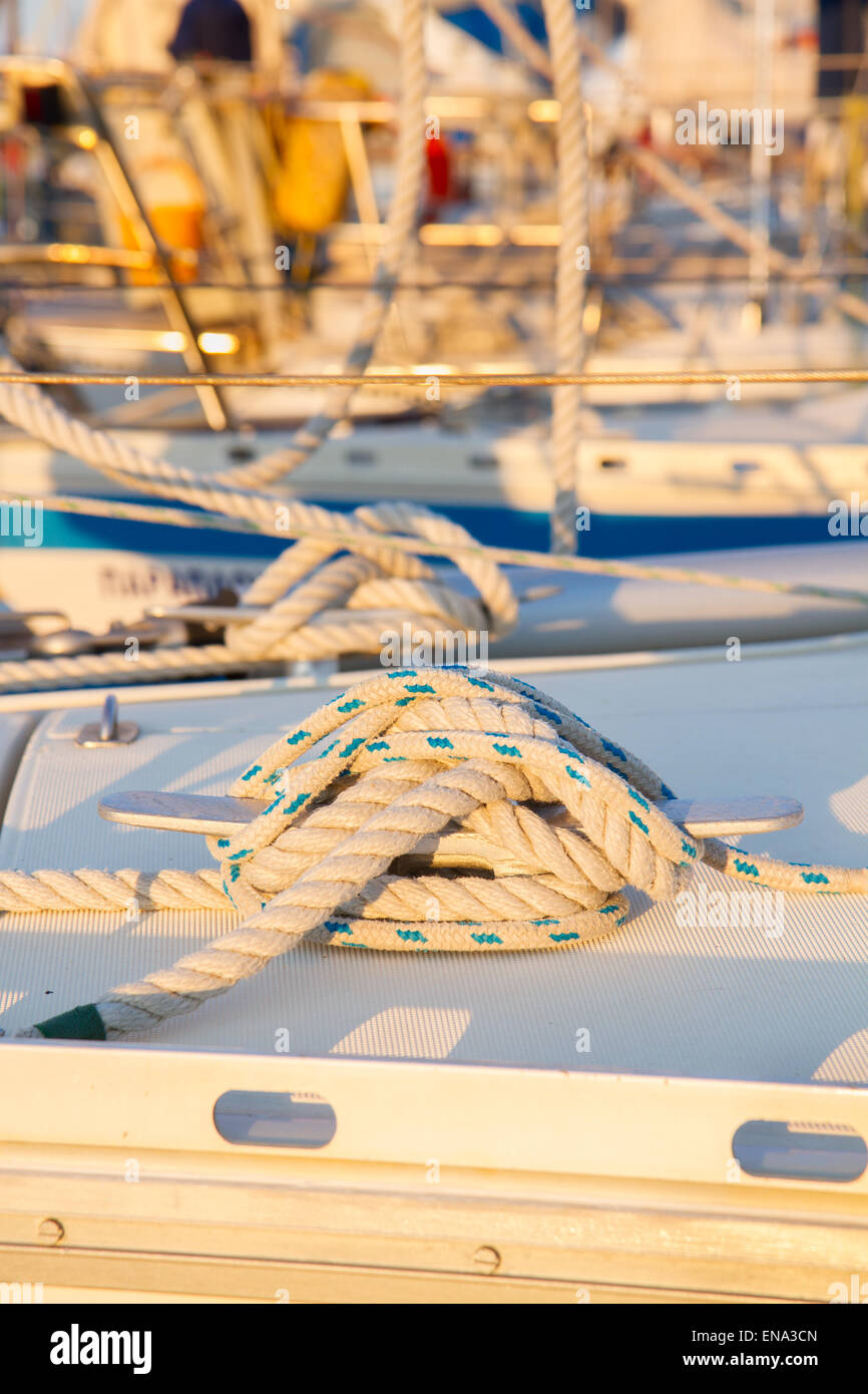 Rope end knots hi-res stock photography and images - Alamy