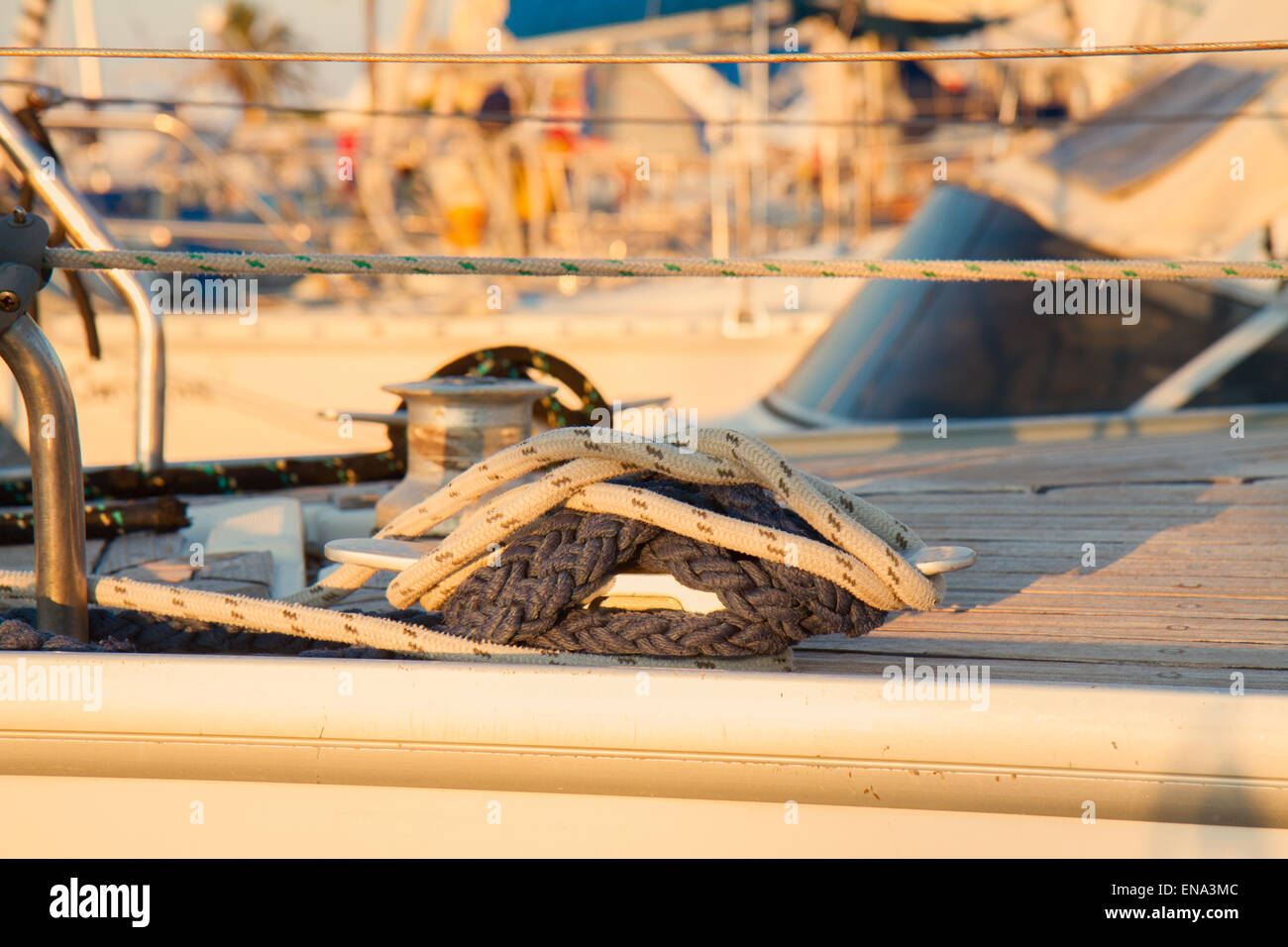 Rope end knots hi-res stock photography and images - Alamy