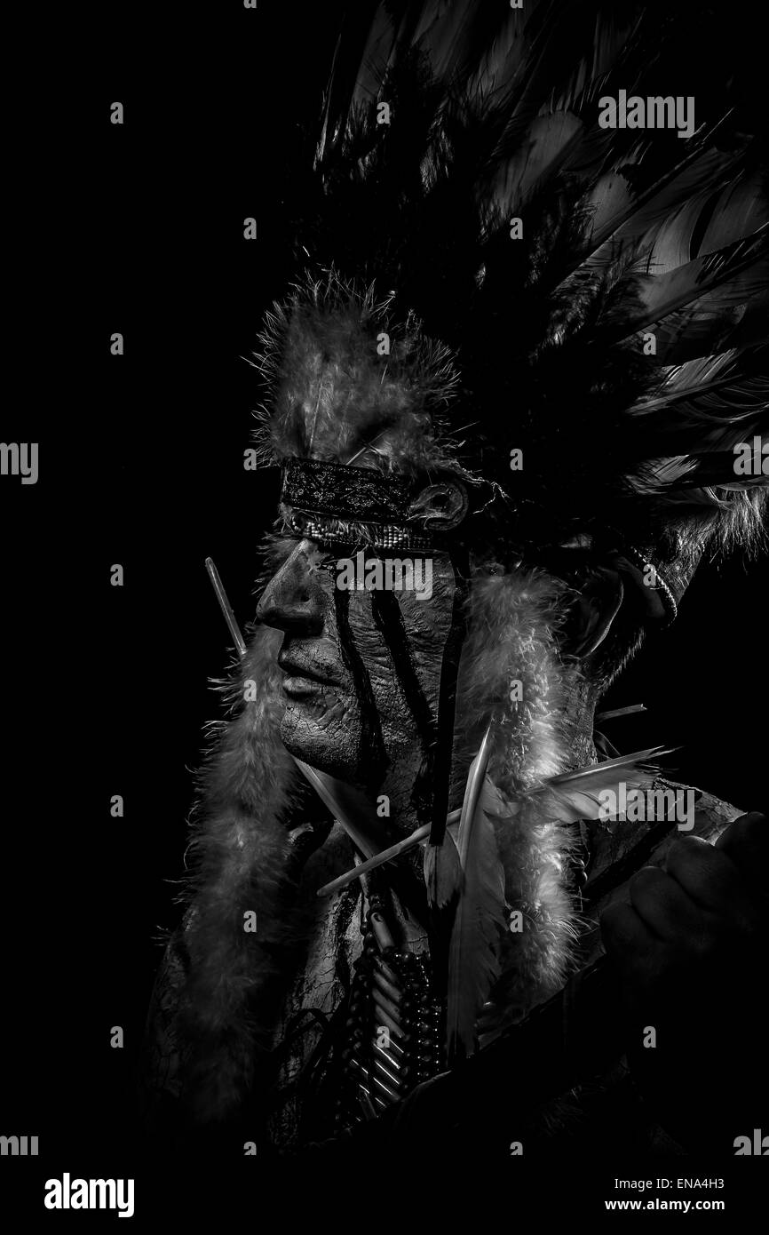 tribe Native, American Indian chief with big feather headdress Stock ...