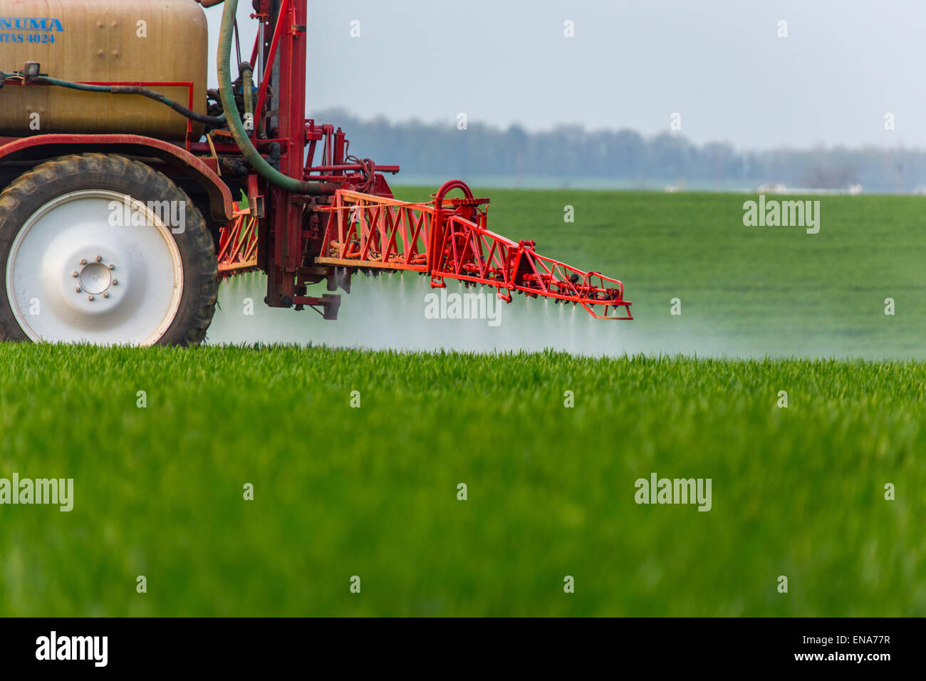 Pesticide spraying machine hi-res stock photography and images - Alamy