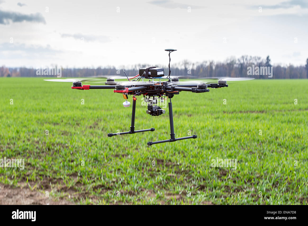 Hexacopter drones hi-res stock photography and images - Alamy