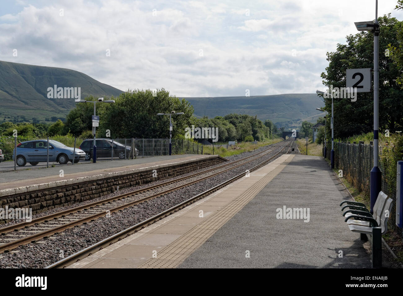 Edale Railway Station in the Peak District national park Derbyshire ...