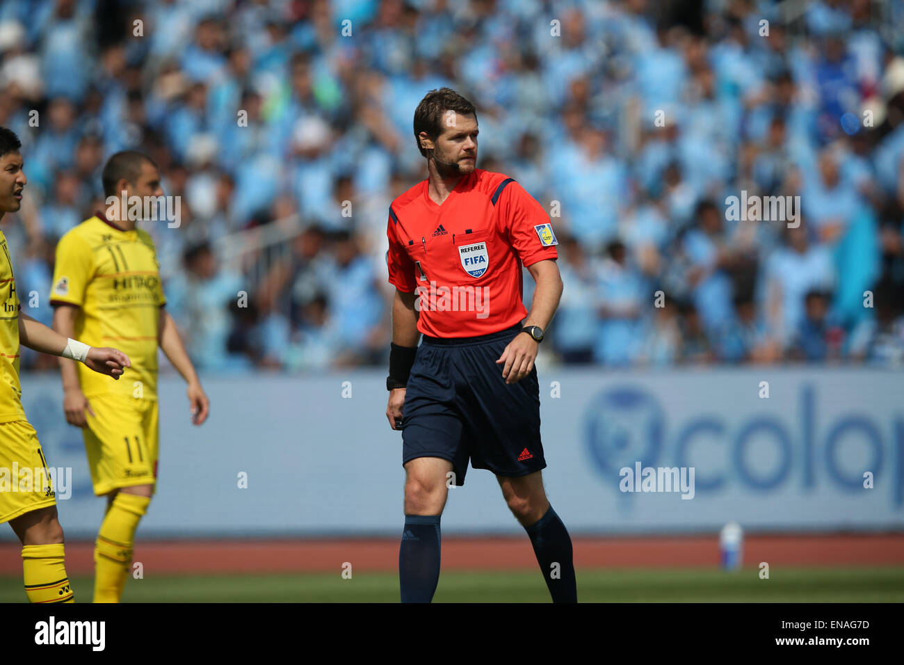 Referee christopher beath hi-res stock photography and images - Alamy