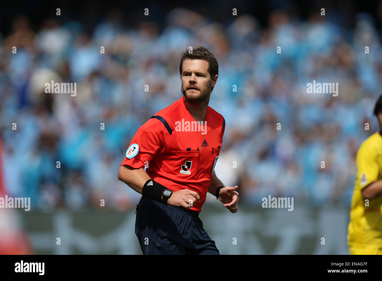 Referee christopher beath hi-res stock photography and images - Alamy