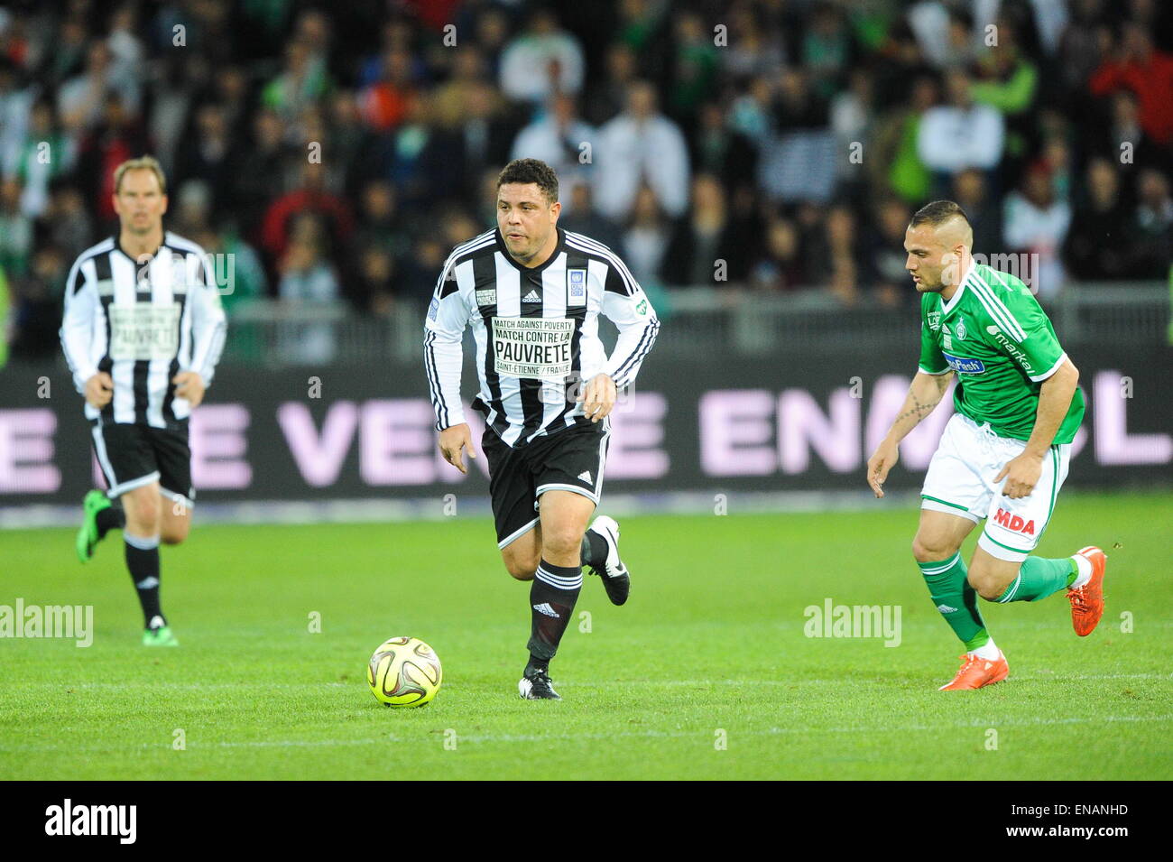 RONALDO/Yohan MOLLO - 20.04.2015 - Match contre la Pauvrete - Saint ...