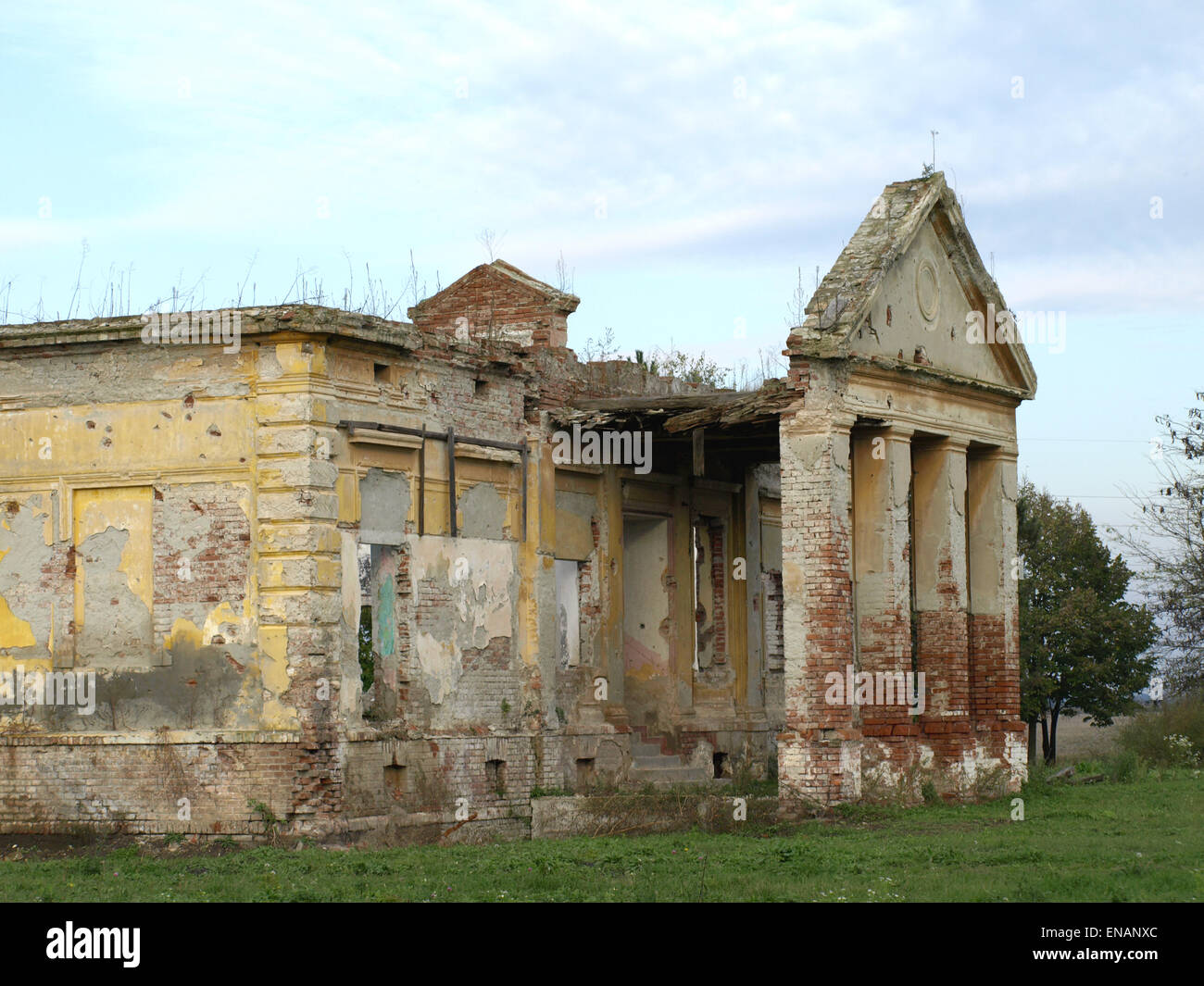 Demolished and destroyed the abandoned castle Stock Photo - Alamy