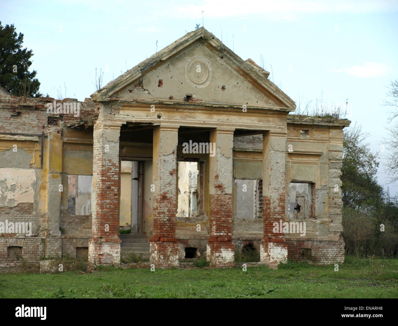 Demolished and destroyed the abandoned castle Stock Photo - Alamy