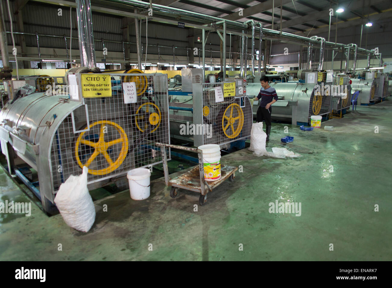 working conditions in a clothing factory in Vietnam Stock Photo - Alamy