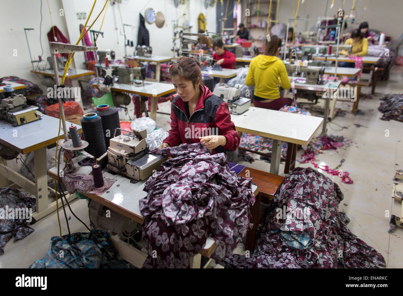 Unsafe work conditions hi-res stock photography and images - Alamy