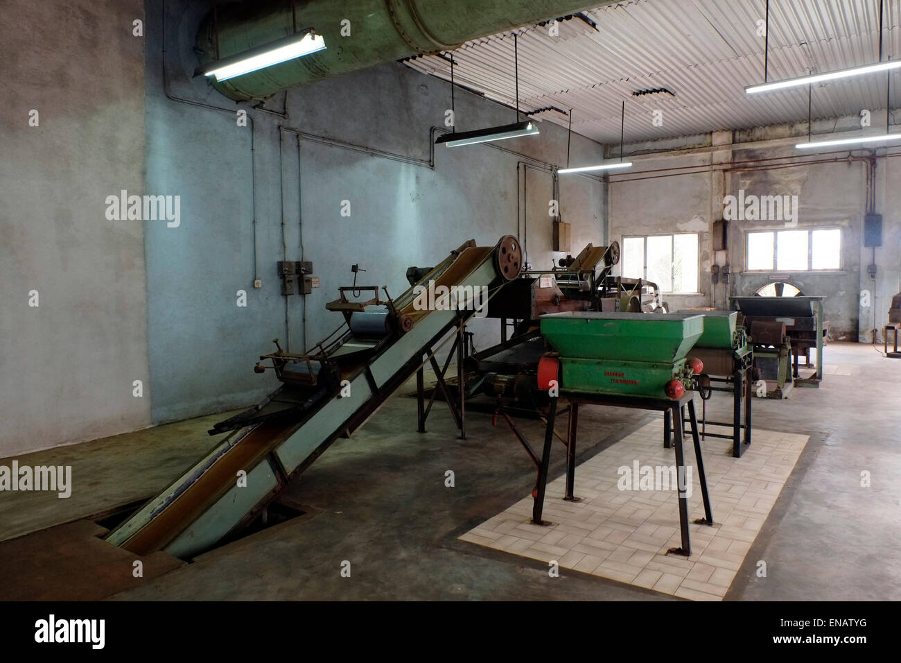 Machinery in tea factory hi-res stock photography and images - Alamy