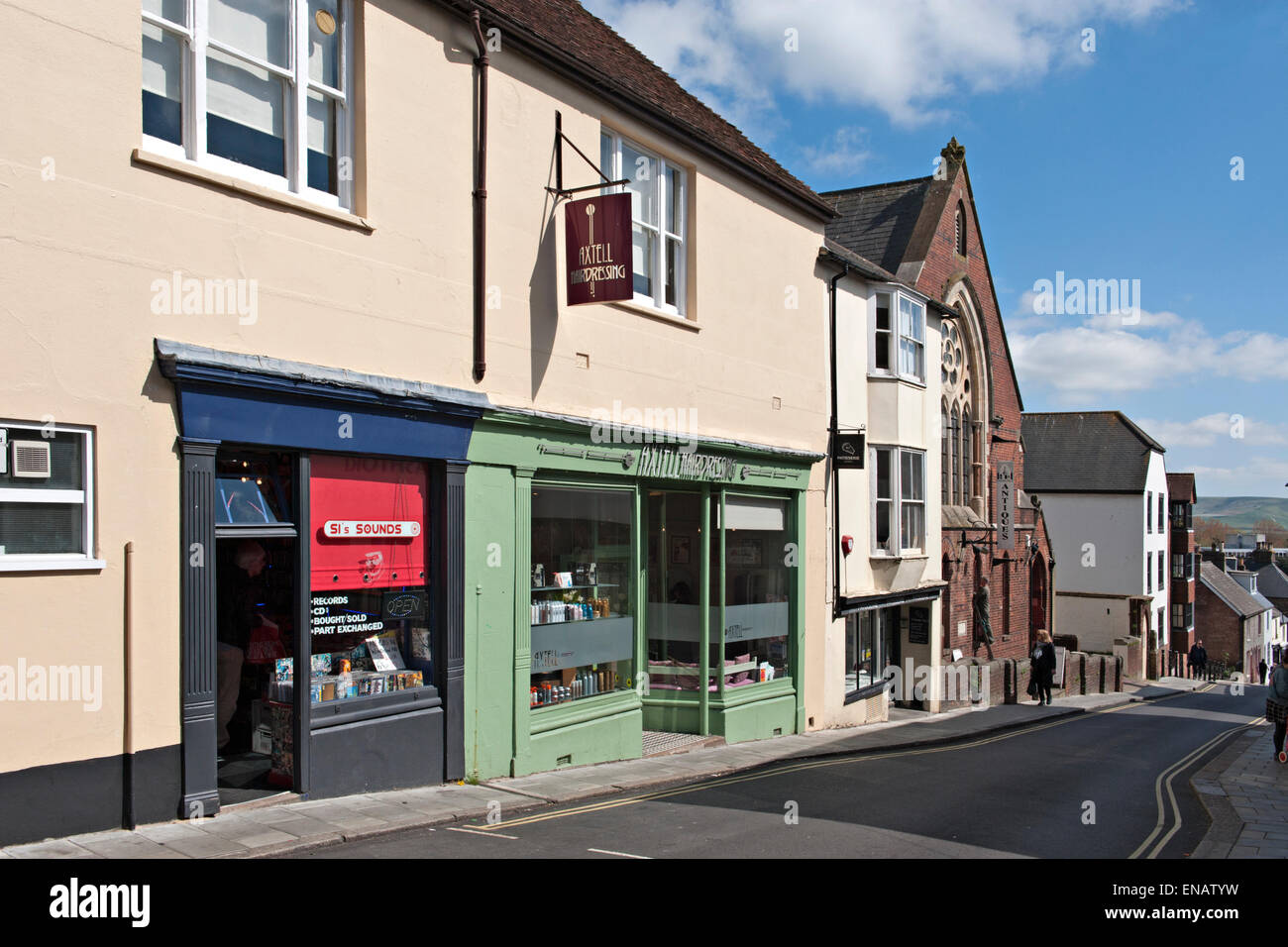 Traditional local shops hi-res stock photography and images - Alamy