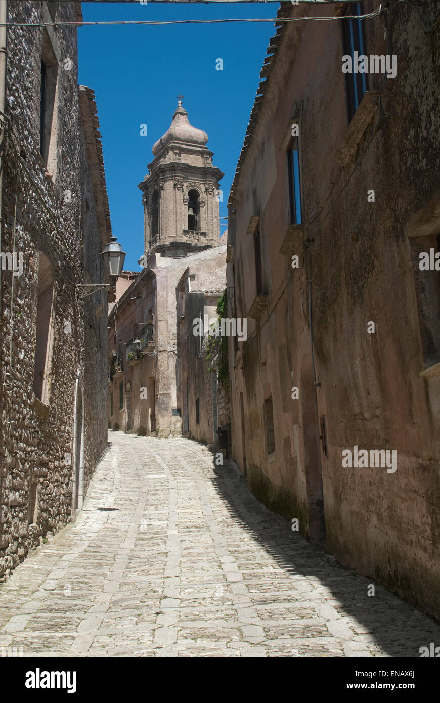 street scene in the medieval town of Erice, north-western Sicily Stock ...