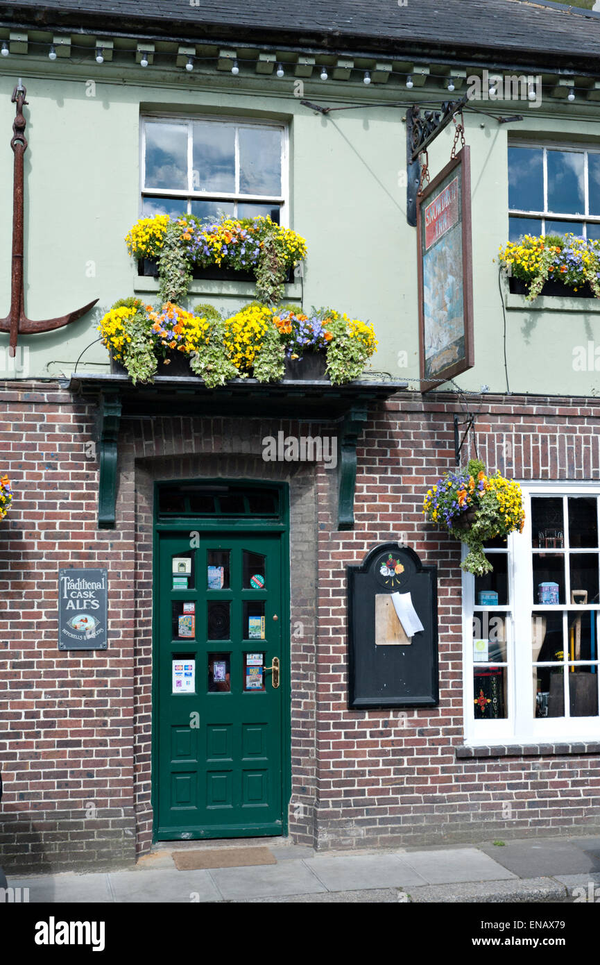 The snowdrop inn pub hi-res stock photography and images - Alamy