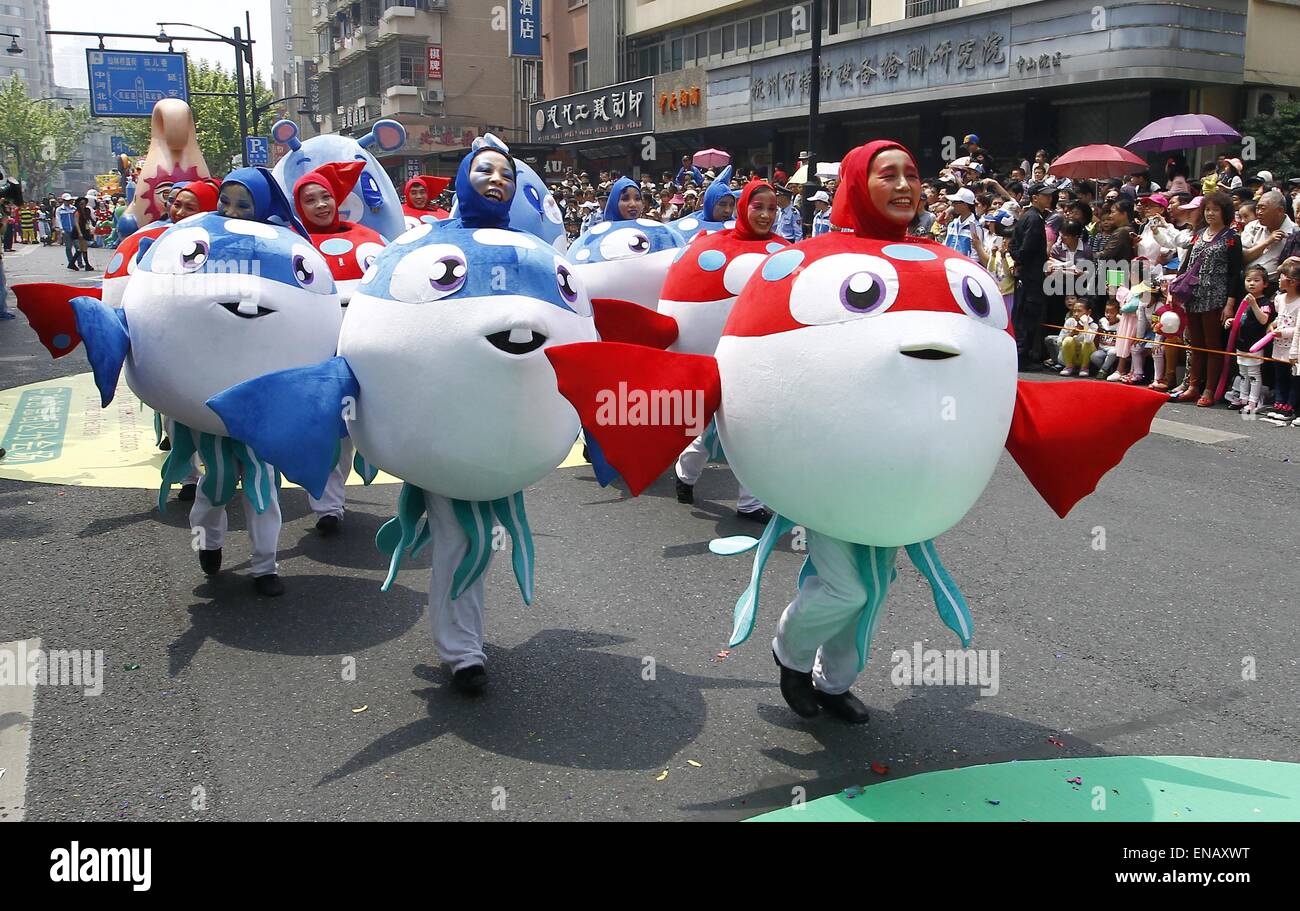 Hangzhou, China's Zhejiang Province. 1st May, 2015. Performers take ...