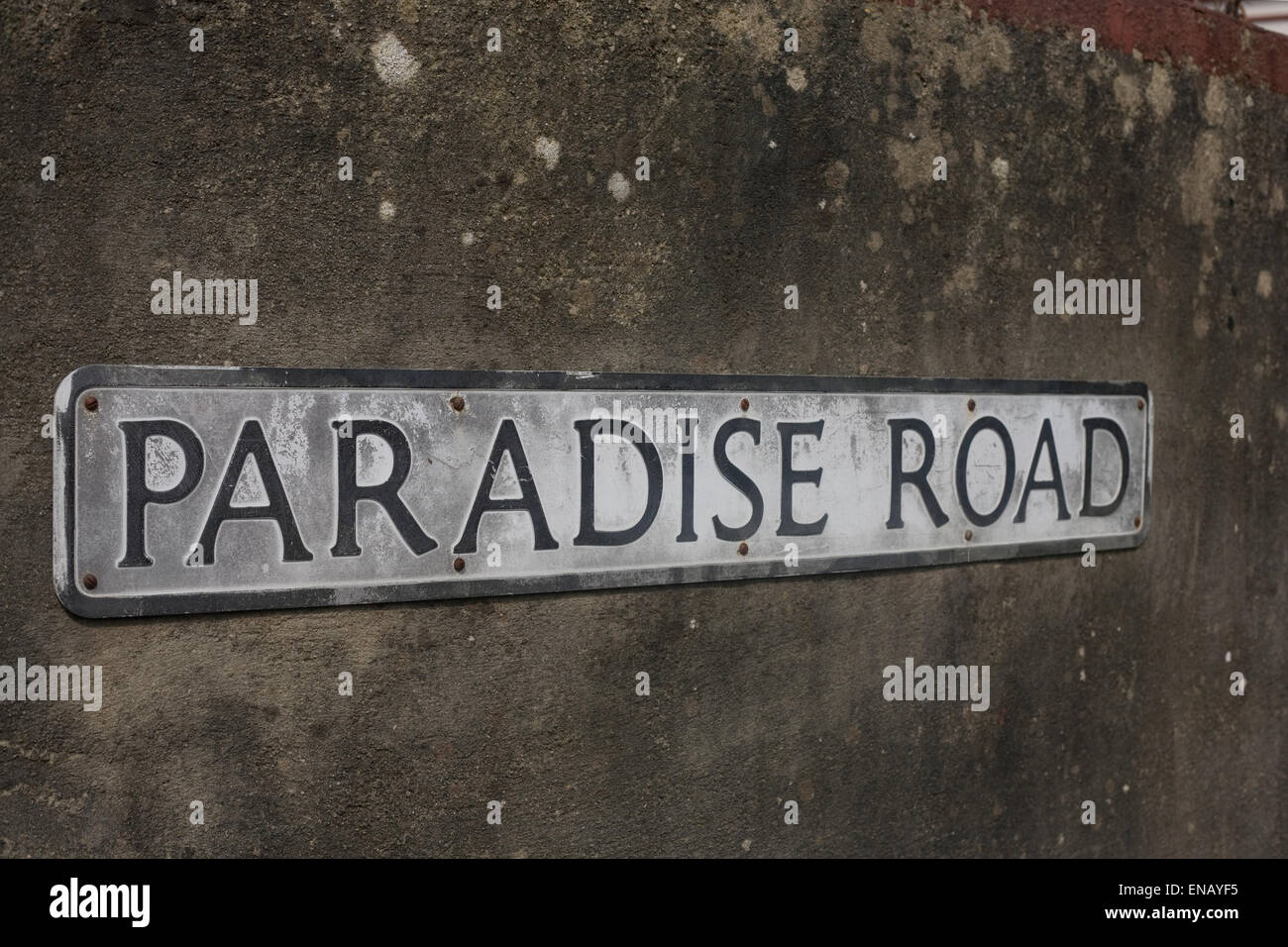 Paradise street sign hi-res stock photography and images - Alamy