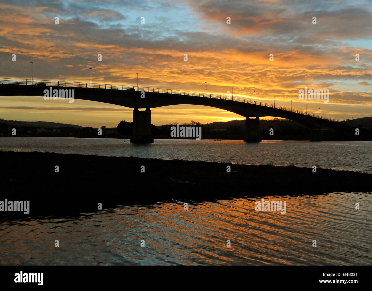 The Taw Bridge at Dawn in Barnstaple North Devon Stock Photo - Alamy