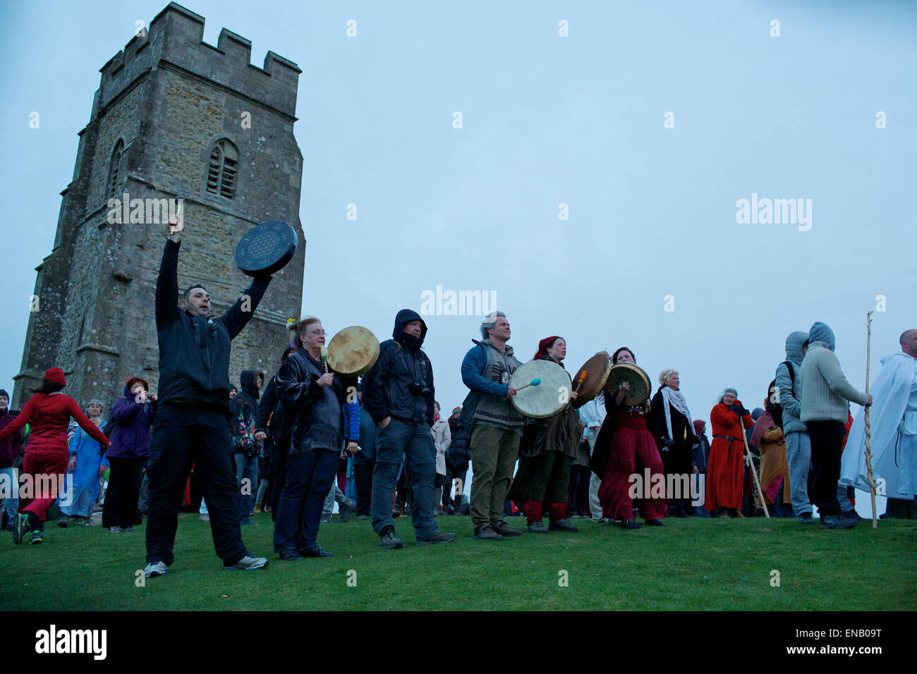 Goddesses, Druids, Pagan worshippers and Morris dancers begin a day of ...