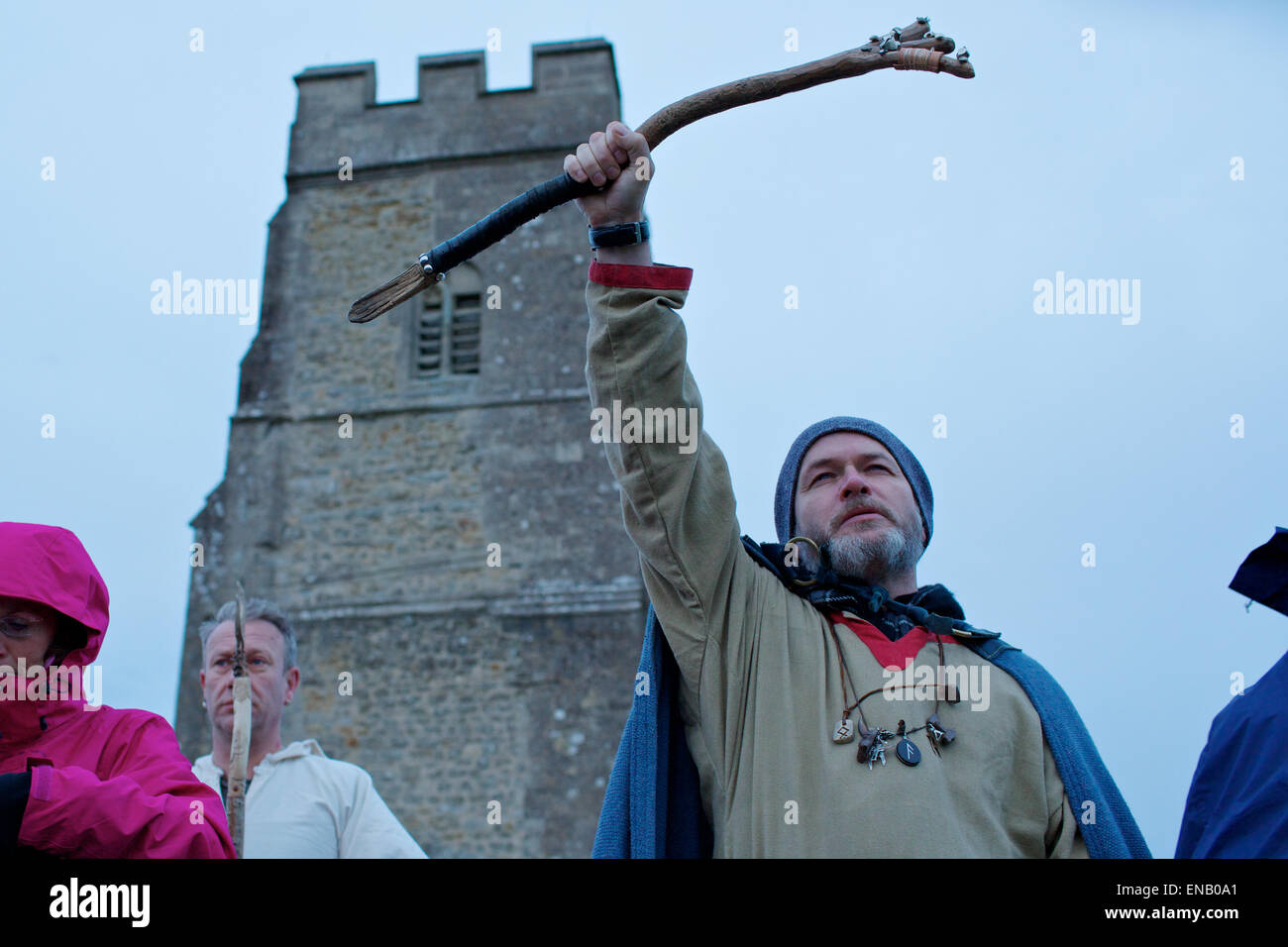 Goddesses, Druids, Pagan worshippers and Morris dancers begin a day of ...