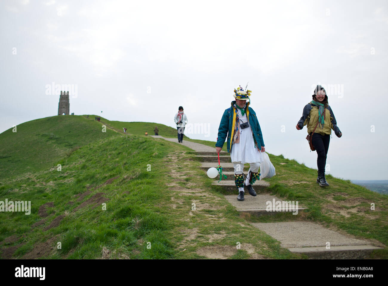 Goddesses, Druids, Pagan worshippers and Morris dancers begin a day of ...