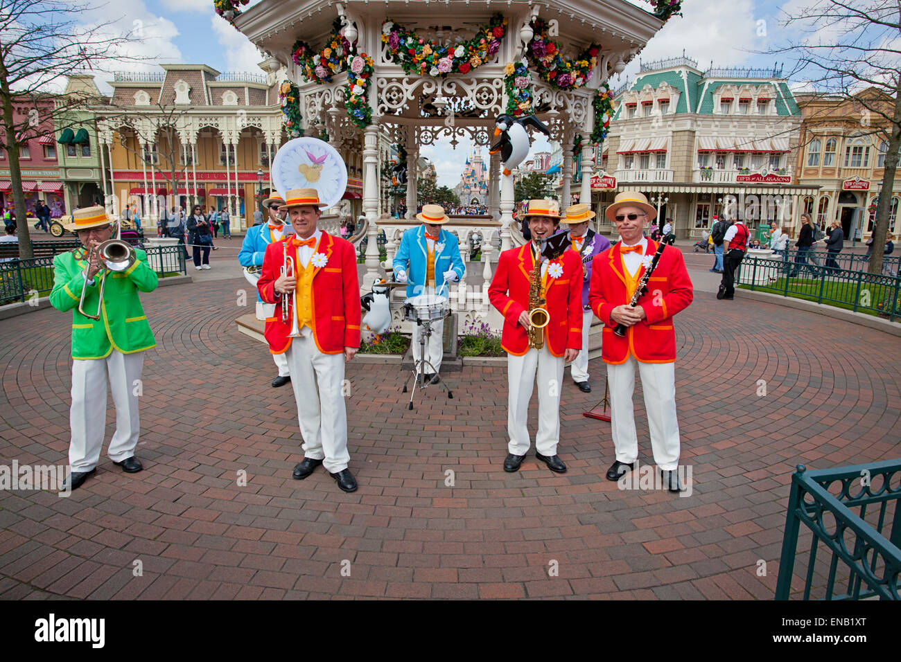 Disney magic band hi-res stock photography and images - Alamy
