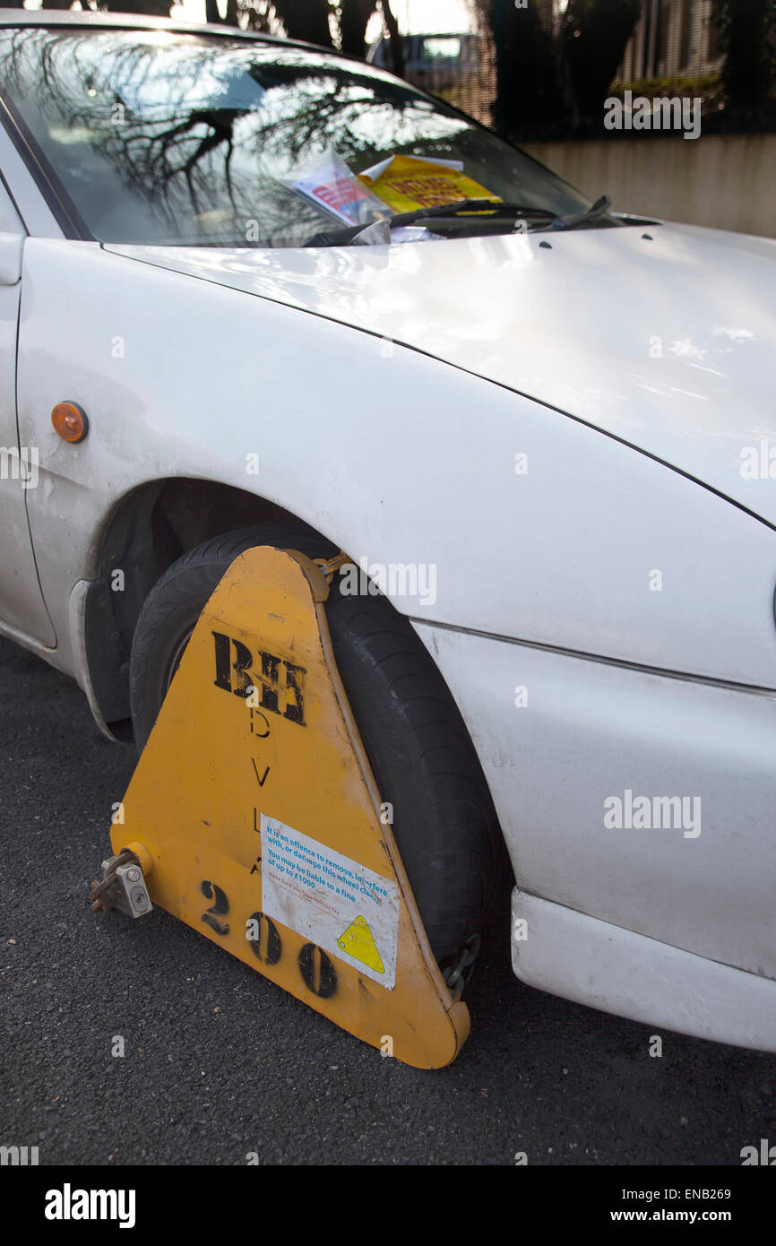 Car wheel boot hi-res stock photography and images - Alamy