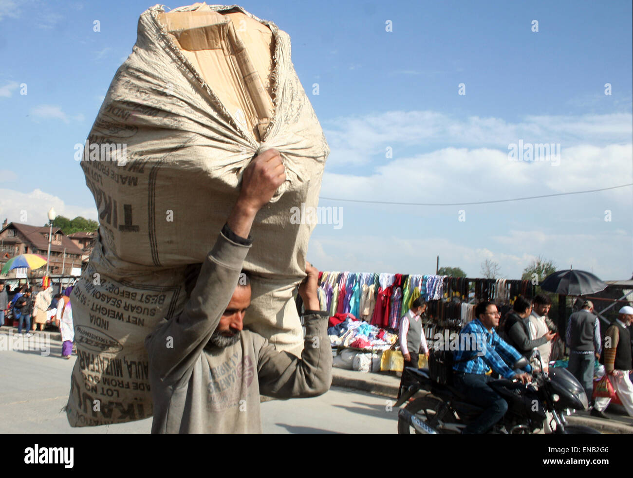 News labour merchandise hi-res stock photography and images - Alamy